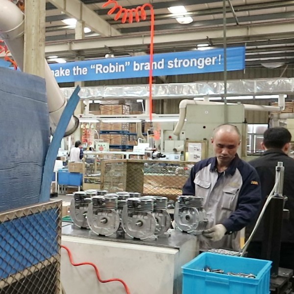 Efficient and Reliable Robin Engine EH29c Spark Plug manufacturer or ...